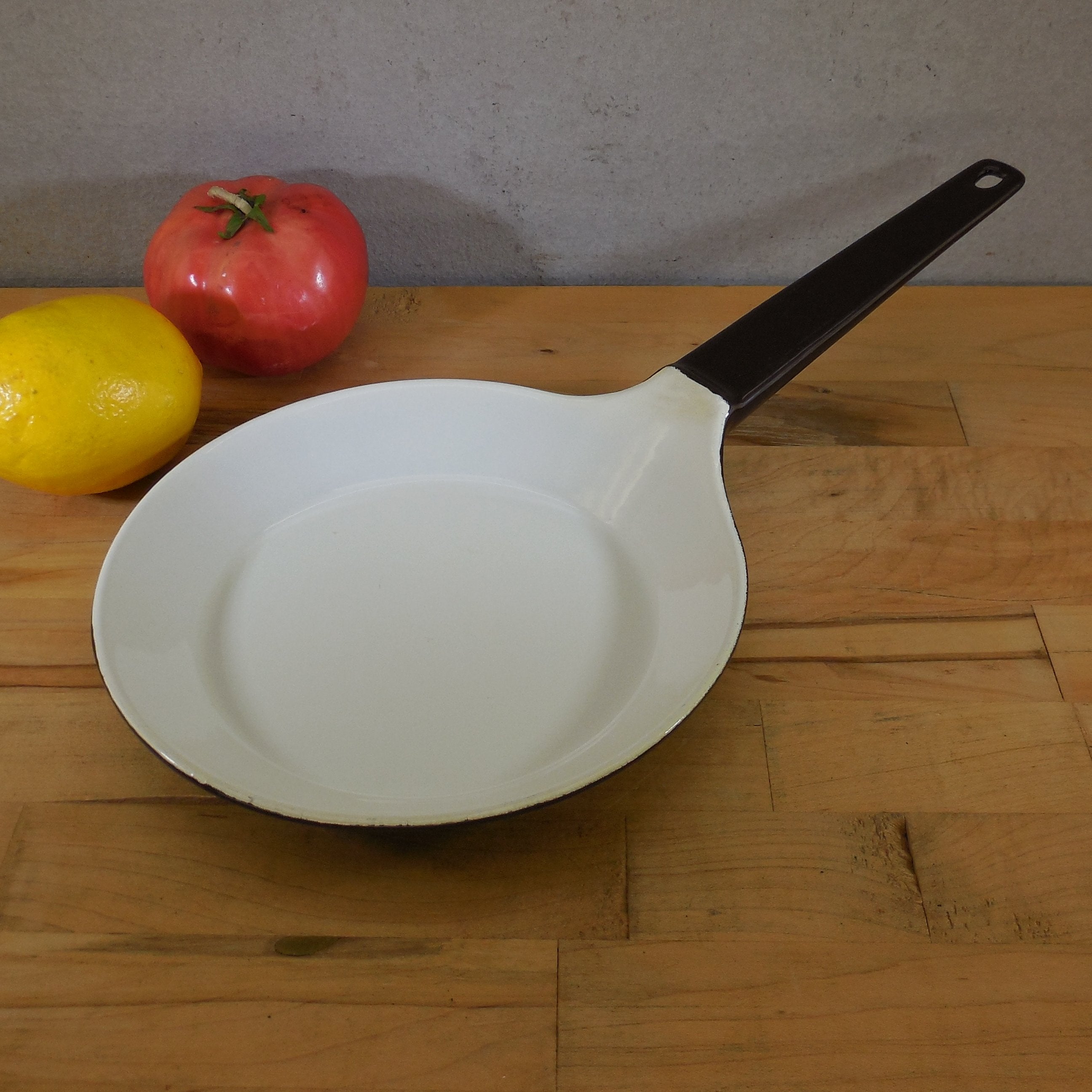 Copco Denmark Lax Brown White Enamel Cast Iron 7.5" Fry Pan Skillet EU ...