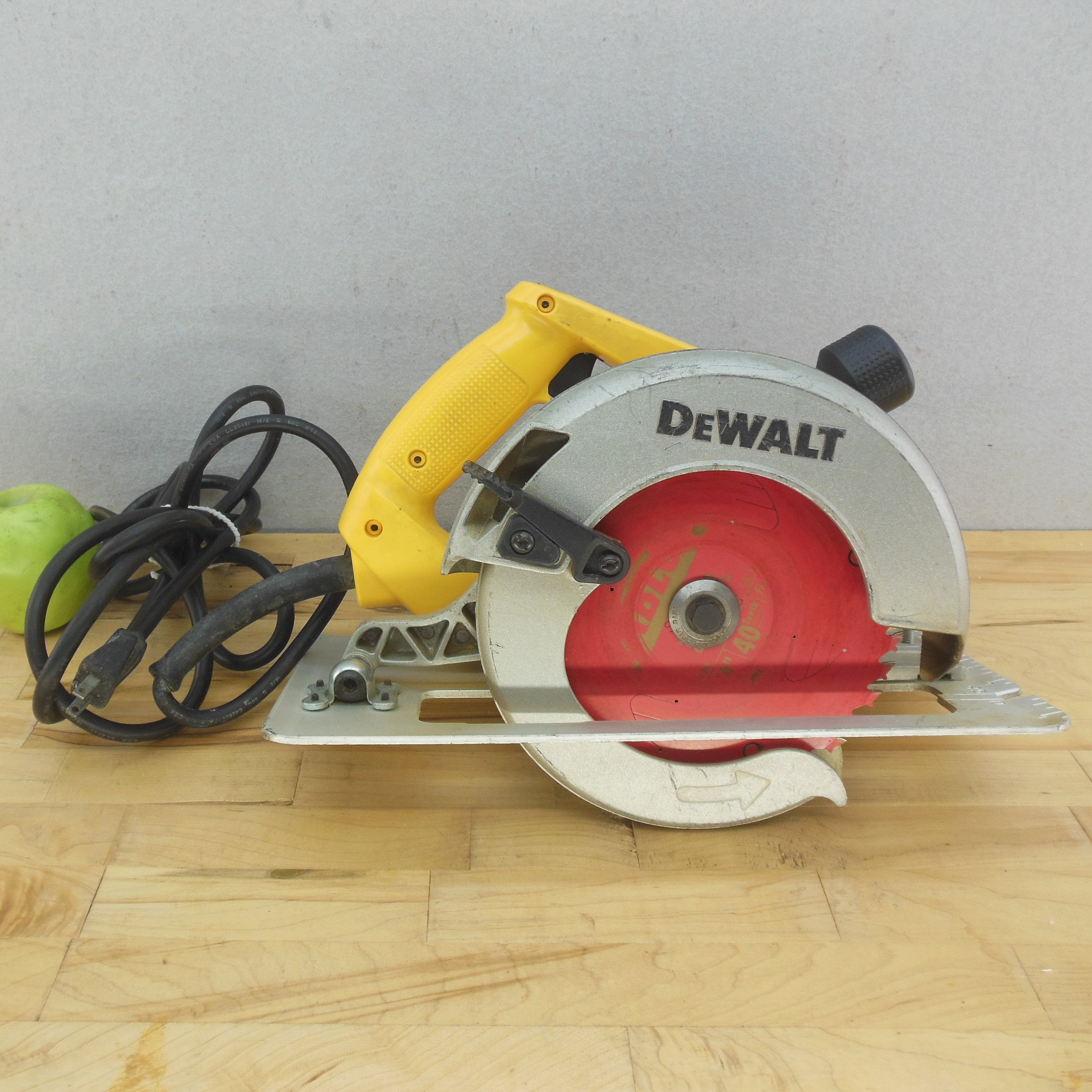 Dewalt DW364 Heavy Duty 7 1/4" Corded Electric Circular Saw & Manual ...
