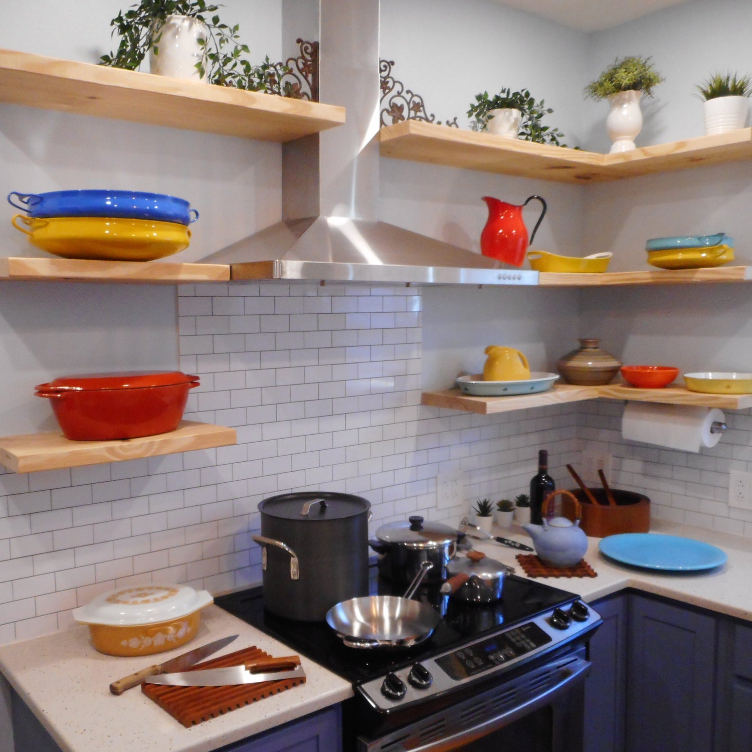 Vintage Antique Cookware Kitchenware Tableware Housewares Reuse Store ...