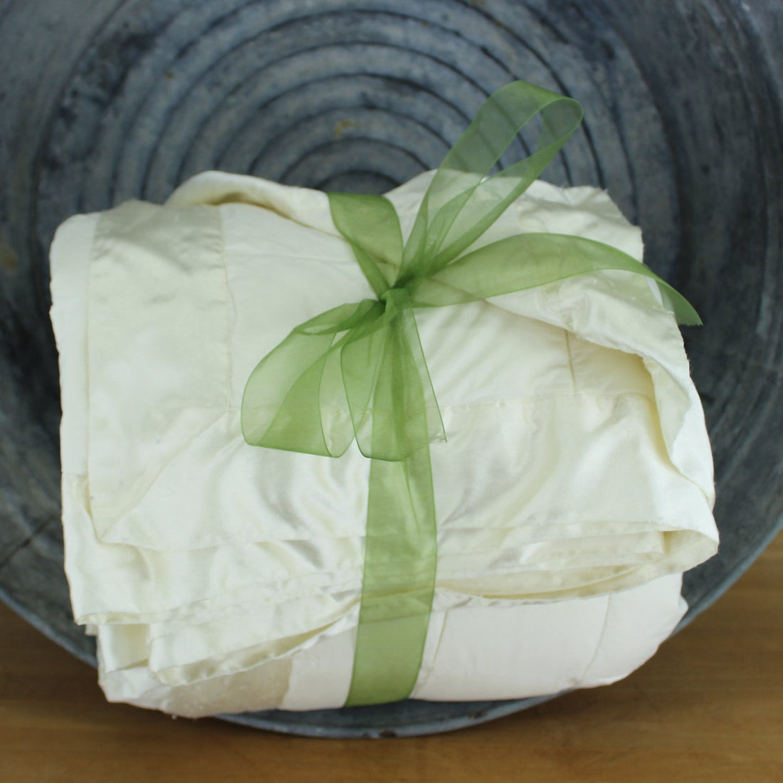 Primaloft Down Alternative Comforter ~ 100" X 88" – Olde Kitchen & Home